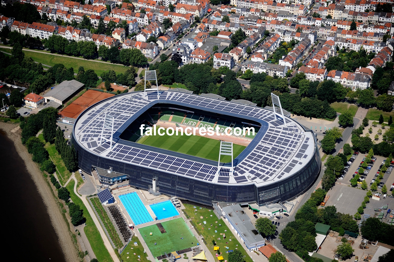Falconcrest.com - Luftbilder und Luftbildvideos - Bremen - Weserstadion ...